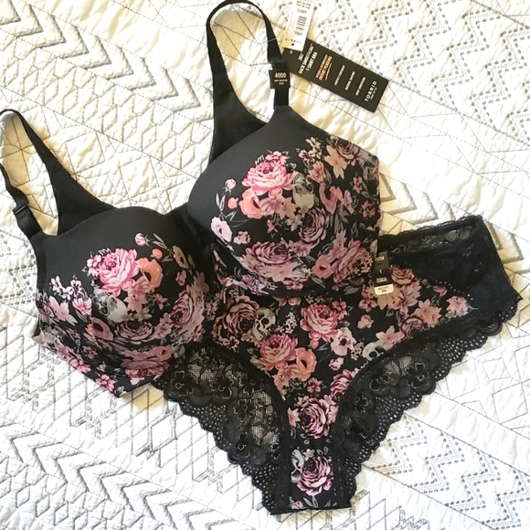 torrid | Intimates & Sleepwear | New Torrid Black Skull Floral 36 Back ...